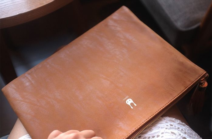 MochiThings: Lookit Tassel Leather Clutch