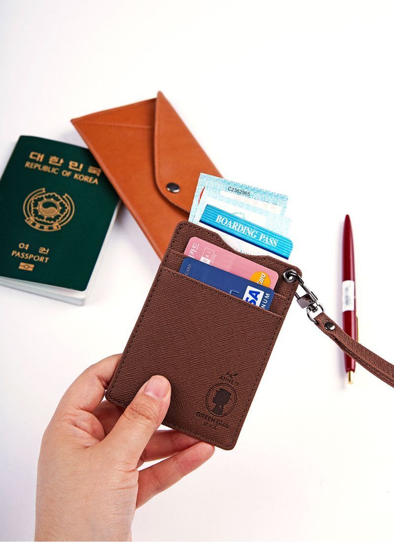 MochiThings: Anne of Green Gables Neck Card Holder