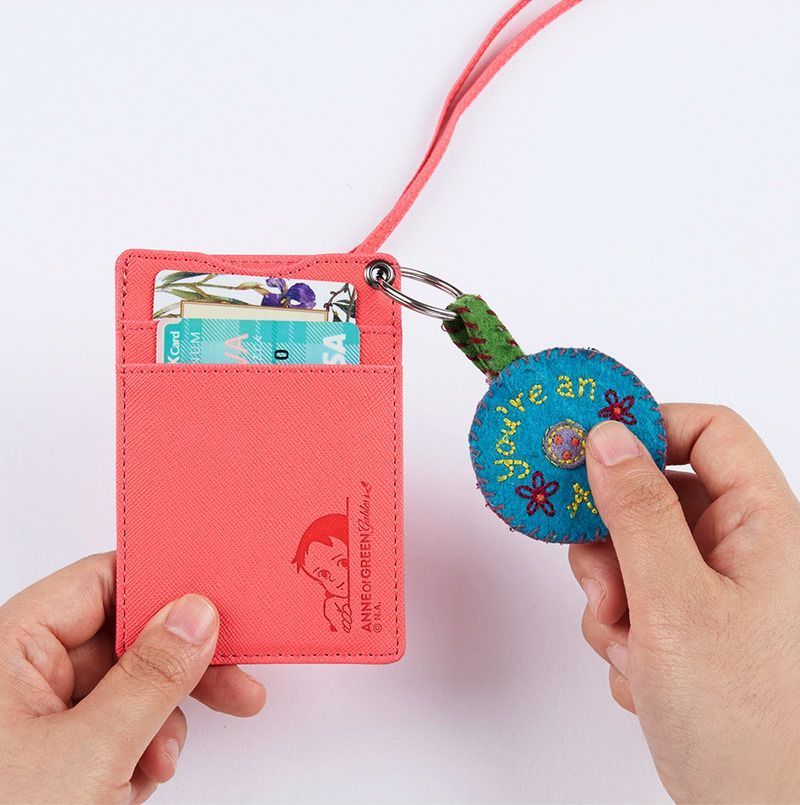 MochiThings: Anne of Green Gables Neck Card Holder
