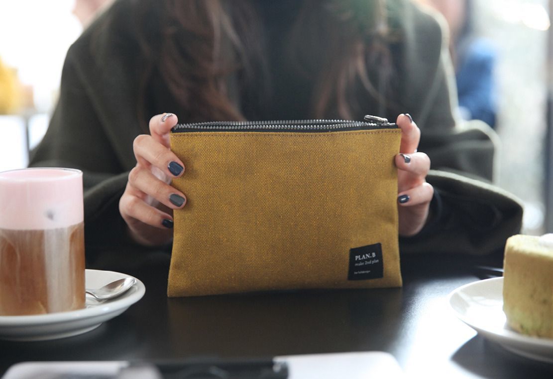 MochiThings: Plan B Medium Slim Pouch