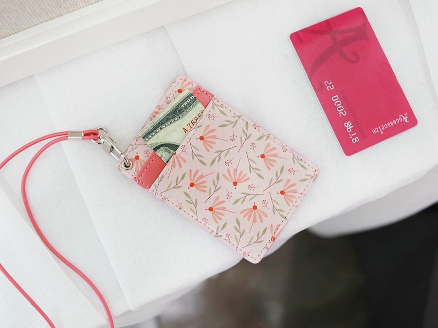 MochiThings: Willow Pattern Neck Card Pocket & Strap Set