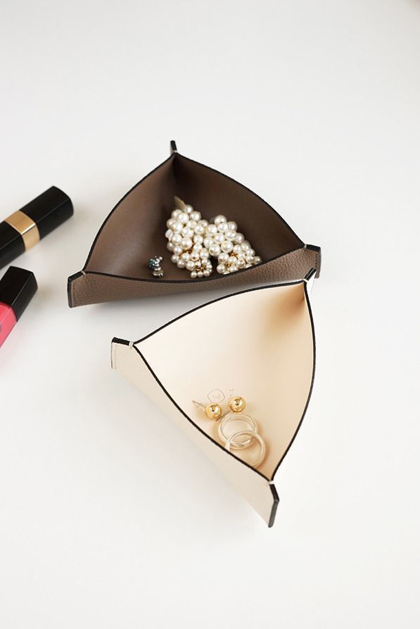 MochiThings: Edge Small Leather Tray