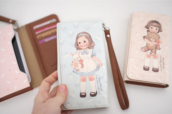 MochiThings: Large Paper Doll Smartphone Wallet