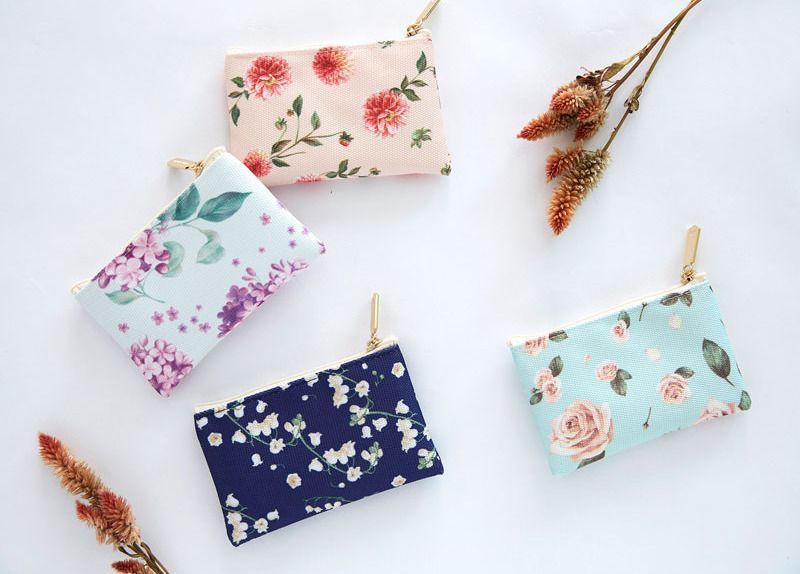 MochiThings: Small Floral Flat Pouch