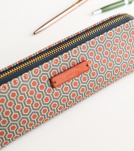 MochiThings: Retro Pattern Pen Case