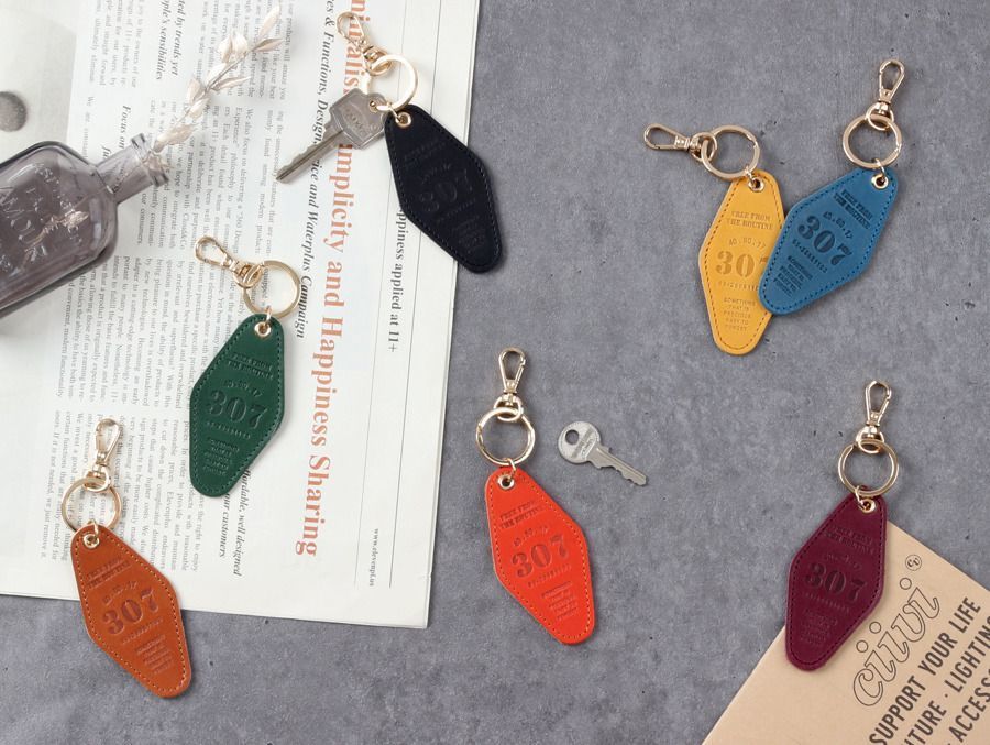 MochiThings: Classic Genuine Leather Hotel Key Ring