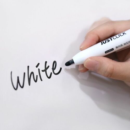 MochiThings: Retractable Whiteboard Marker
