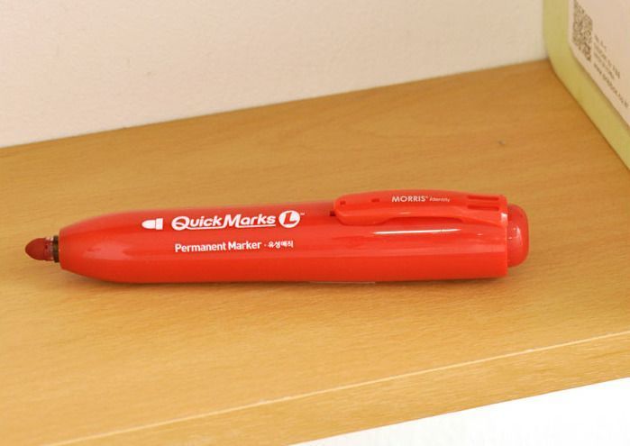 MochiThings: Retractable Permanent Marker
