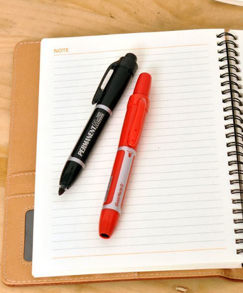 MochiThings: Retractable Permanent Marker