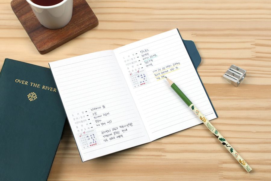 MochiThings: Folding Bookmark Notebook