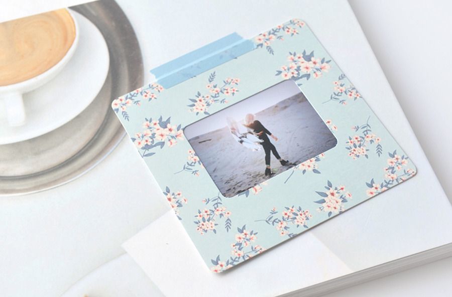 MochiThings: 18pcs Floral Instax Mini Frame Set