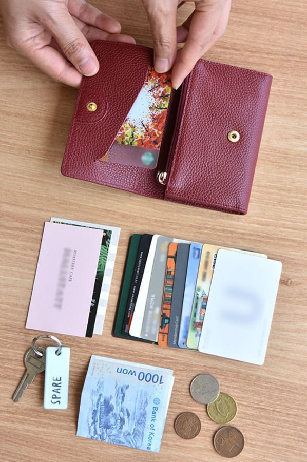 MochiThings: Genuine Leather Card Wallet