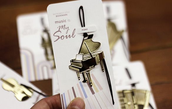 MochiThings: Gold Musical Instrument Bookmark
