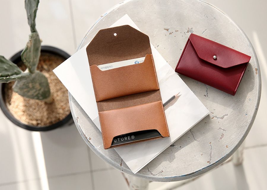 MochiThings: Simple Foldable Card Pouch