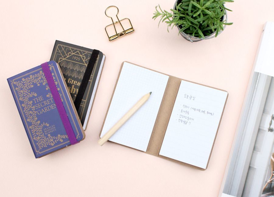 MochiThings: Literature Sticky Notebook
