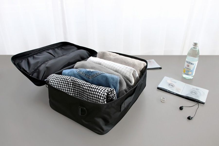 MochiThings: Wind Blows Travel Bag