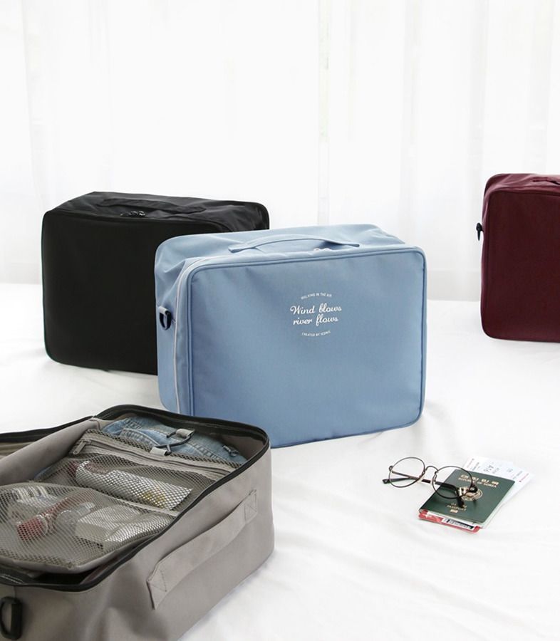 MochiThings: Wind Blows Travel Bag