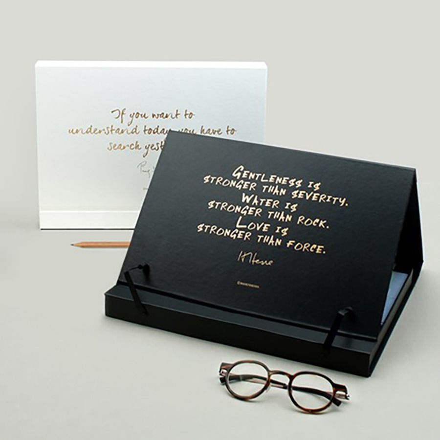 MochiThings: Bookstand & File Holder