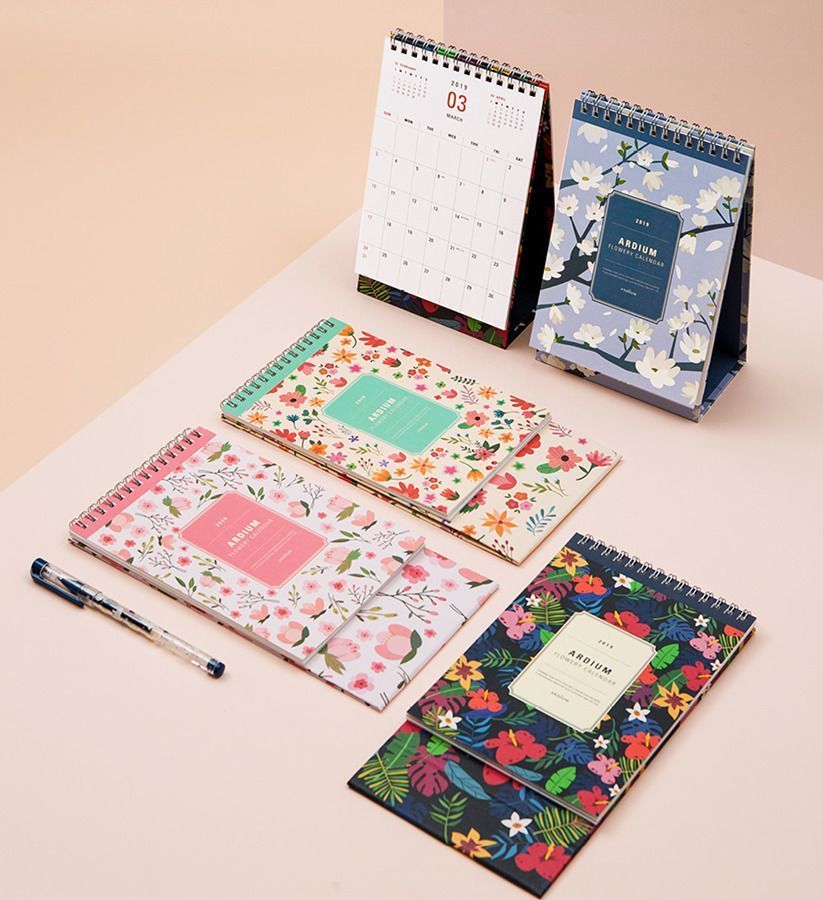 MochiThings: 2019 Ardium Small Desk Calendar