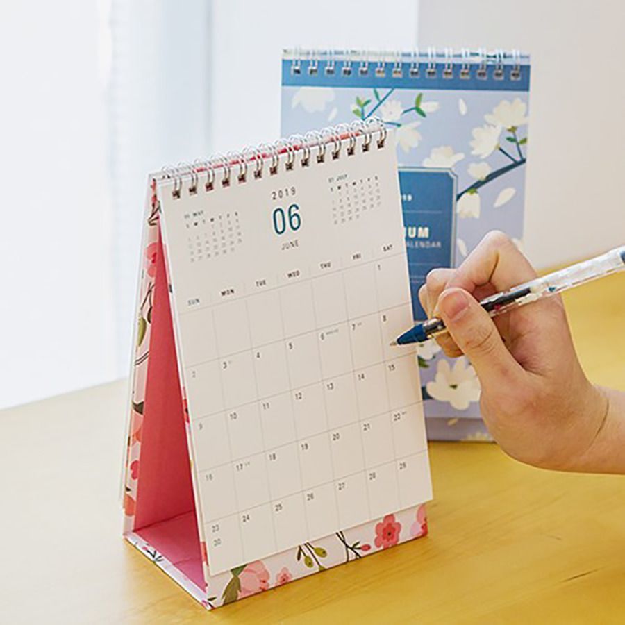 MochiThings: 2019 Ardium Small Desk Calendar