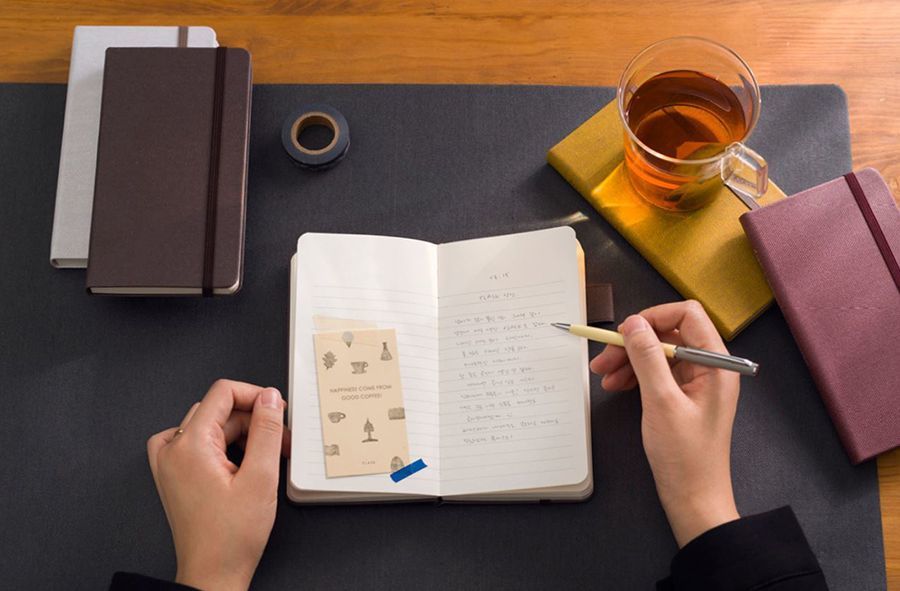 MochiThings: Handy Hardcover Lined Notebook