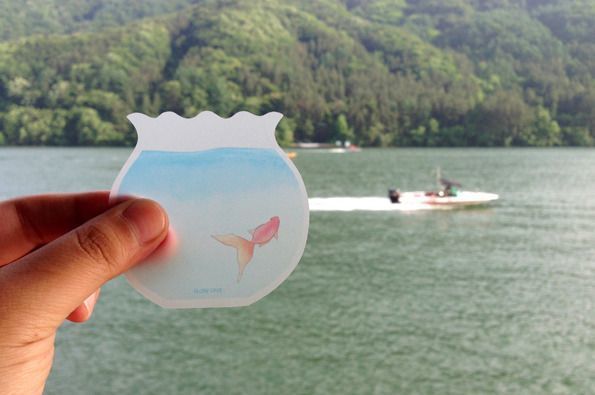 MochiThings: Fishbowl Sticky Note