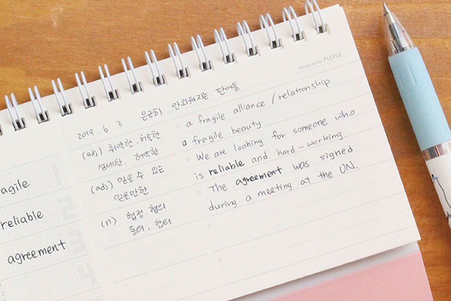 MochiThings: Desk Word Book