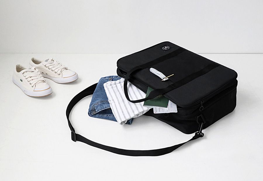 MochiThings: Large Wind Blows Travel Bag