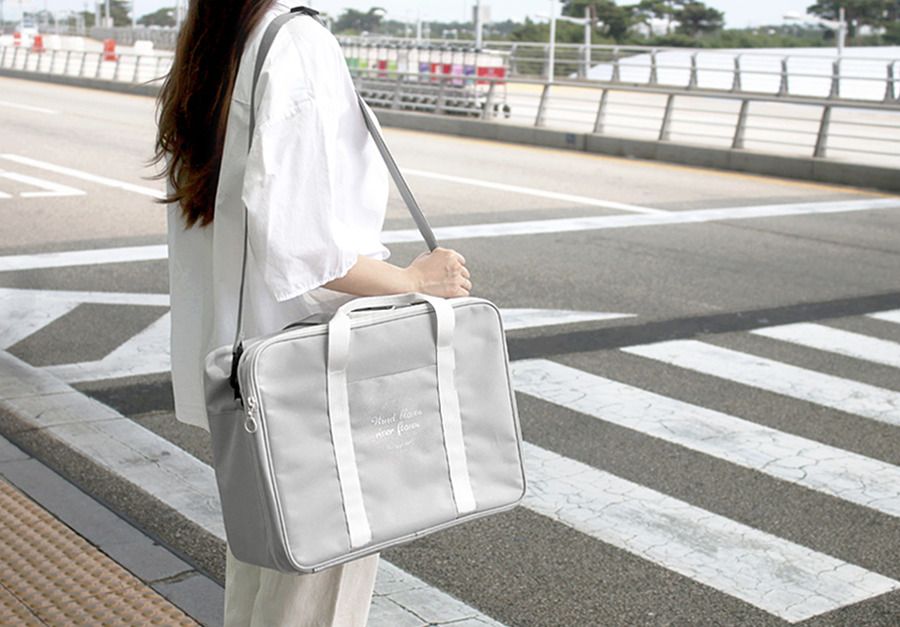 MochiThings: Large Wind Blows Travel Bag