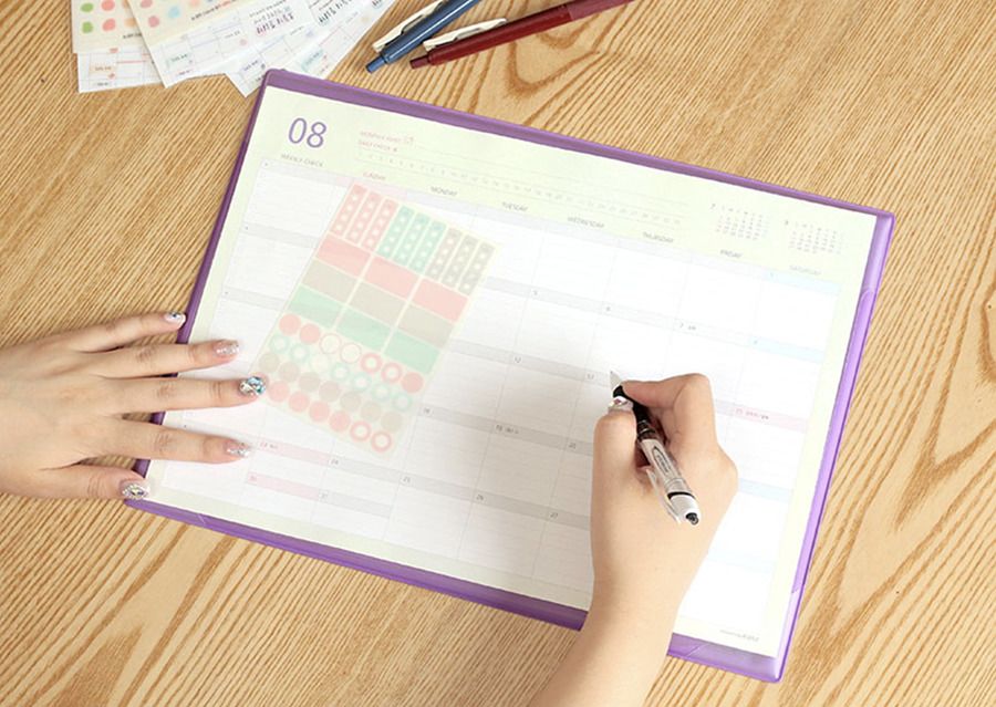 MochiThings: 2020 Monthly Desk Planner