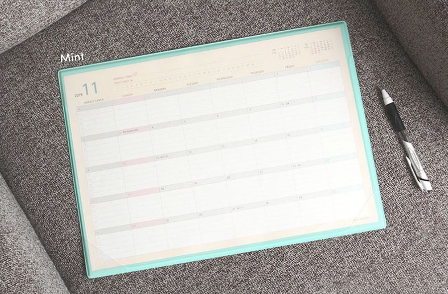MochiThings: 2020 Monthly Desk Planner