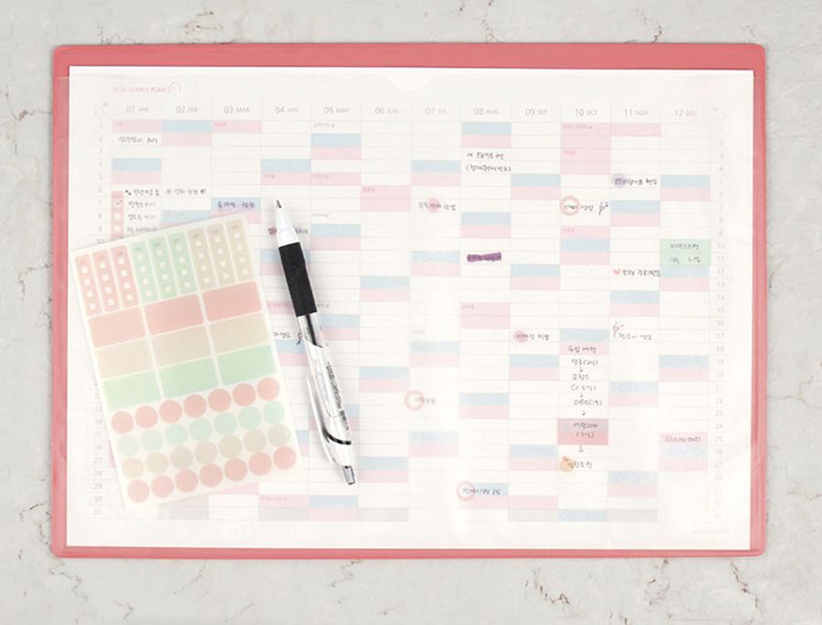 MochiThings: 2020 Monthly Desk Planner