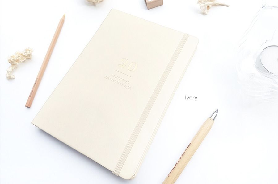 MochiThings: 2020 Mon Journal Weekly Planner