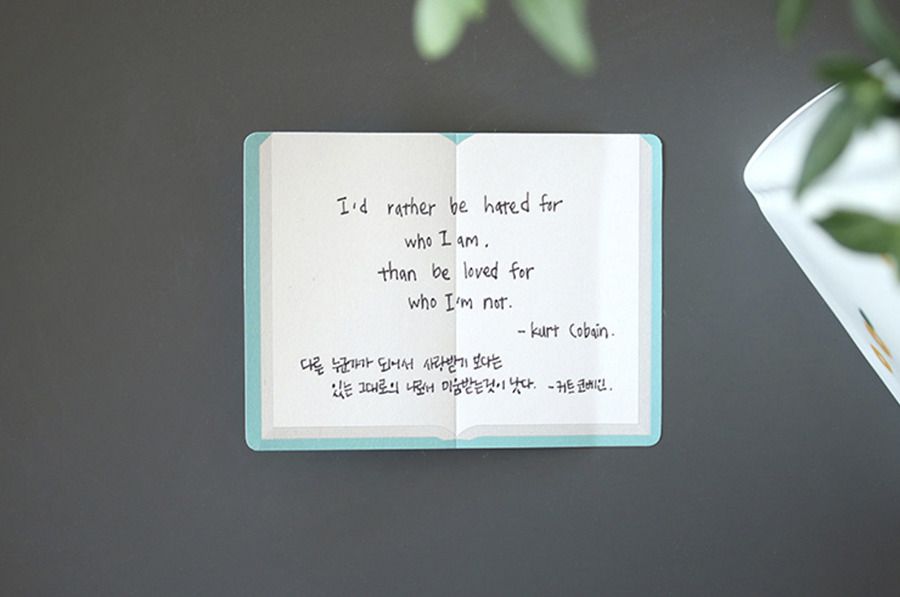 MochiThings: Foldable Book Sticky Note