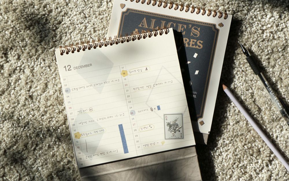 MochiThings: 2020 Alice in Wonderland Calendar