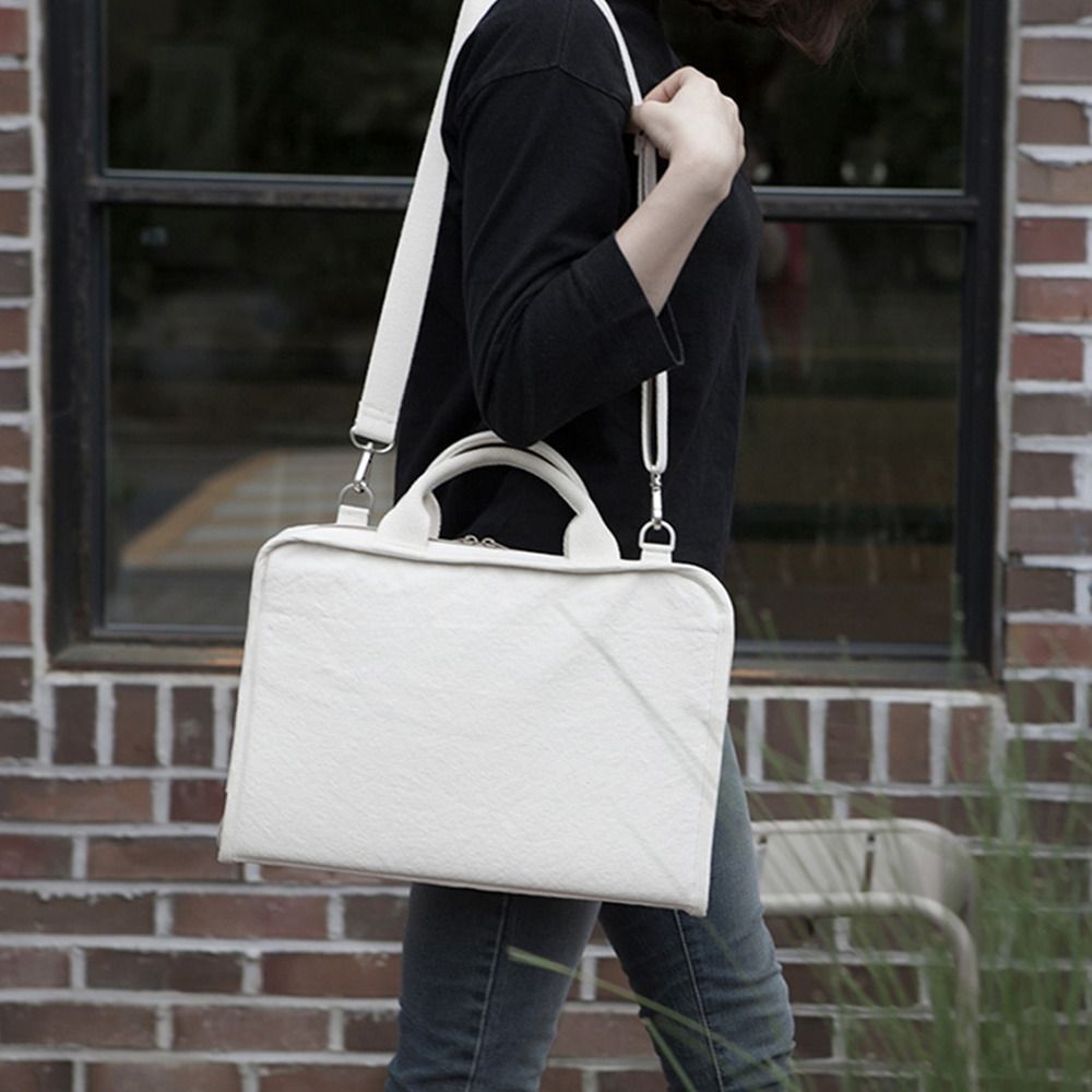 MochiThings: Simple Canvas Laptop Bag