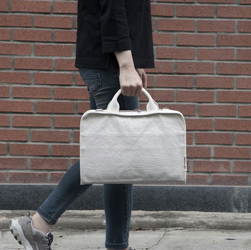 MochiThings: Simple Canvas Laptop Bag