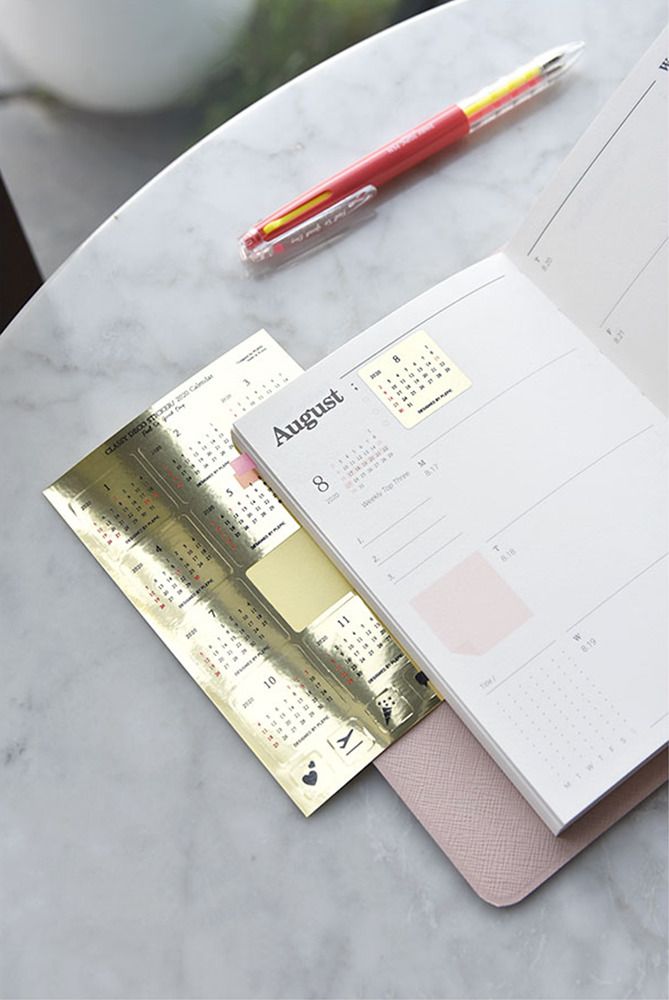 MochiThings: 2020 Gold Calendar Sticker