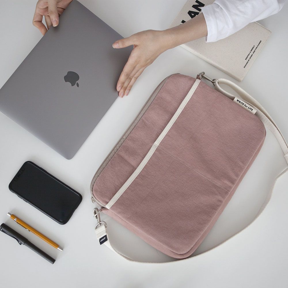 MochiThings: Round Canvas Laptop Shoulder Bag
