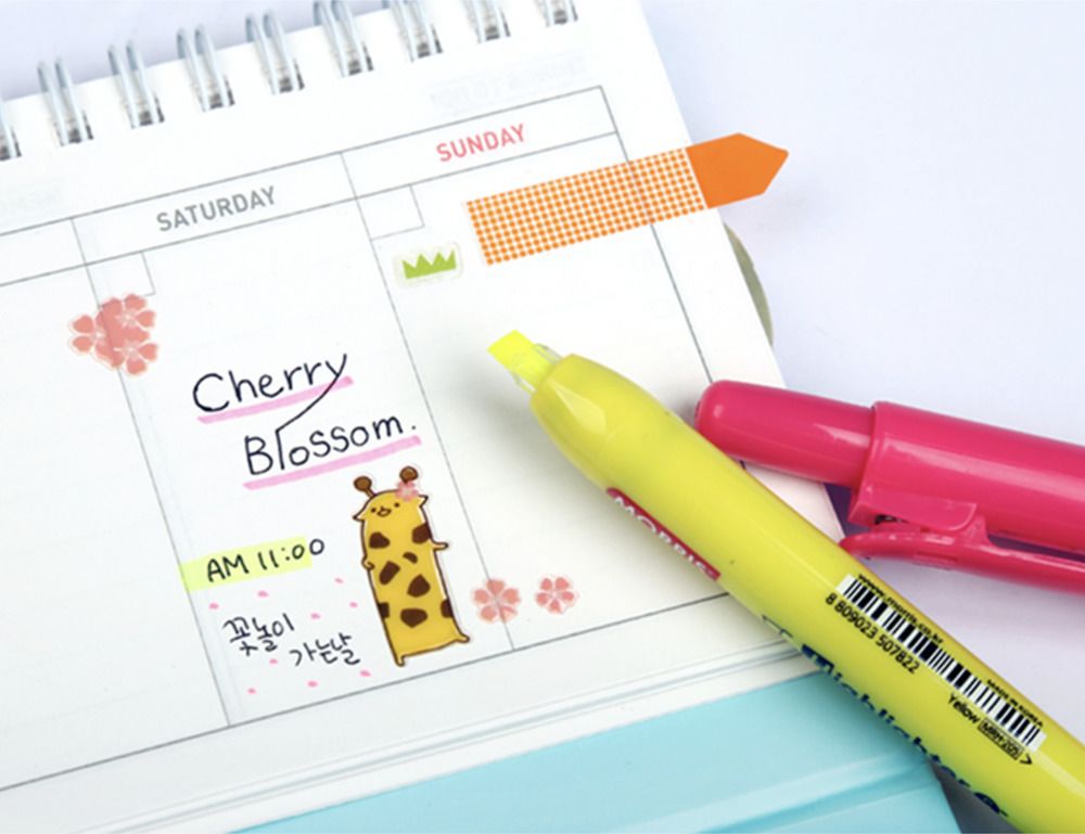 MochiThings: Basic Retractable Highlighter Set