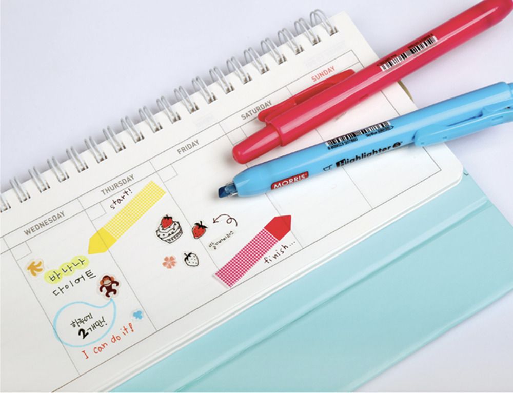 MochiThings: Basic Retractable Highlighter Set